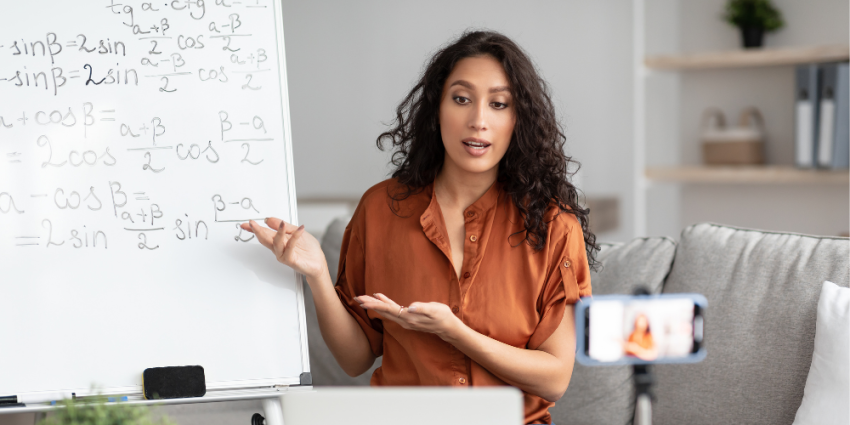 How To Sell Online Courses From Scratch | Sertifier